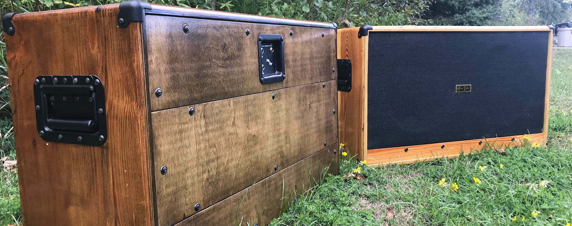 Brown Deluxe – Handcrafted Boutique Guitar Cabs